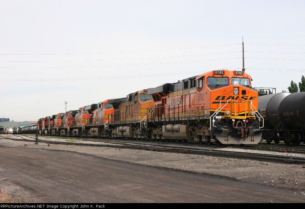 BNSF 5782